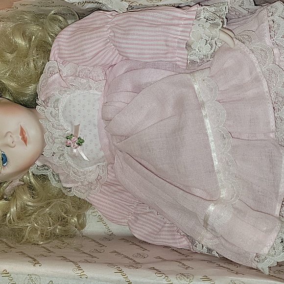Ashton Drake Galleries Toys Nwt Vintage Collectable Porcelain Doll Meagan 988 Poshmark